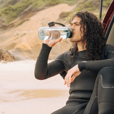 YETI Yonder™ 1L / 34 oz Plastic Water Bottle w/ Tether Cap