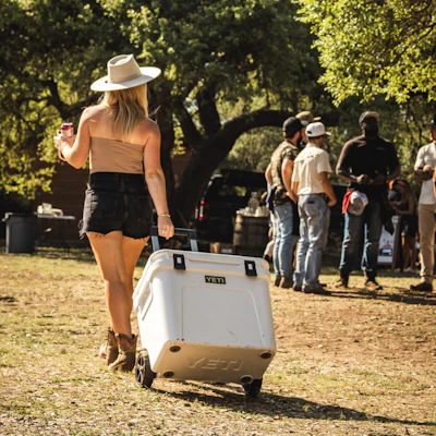 YETI Roadie 60 - Rolling Wheeled Cooler